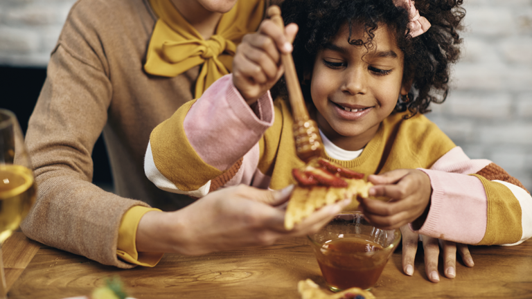 Um pouco sobre a fascinante história do mel - Clube do Mel